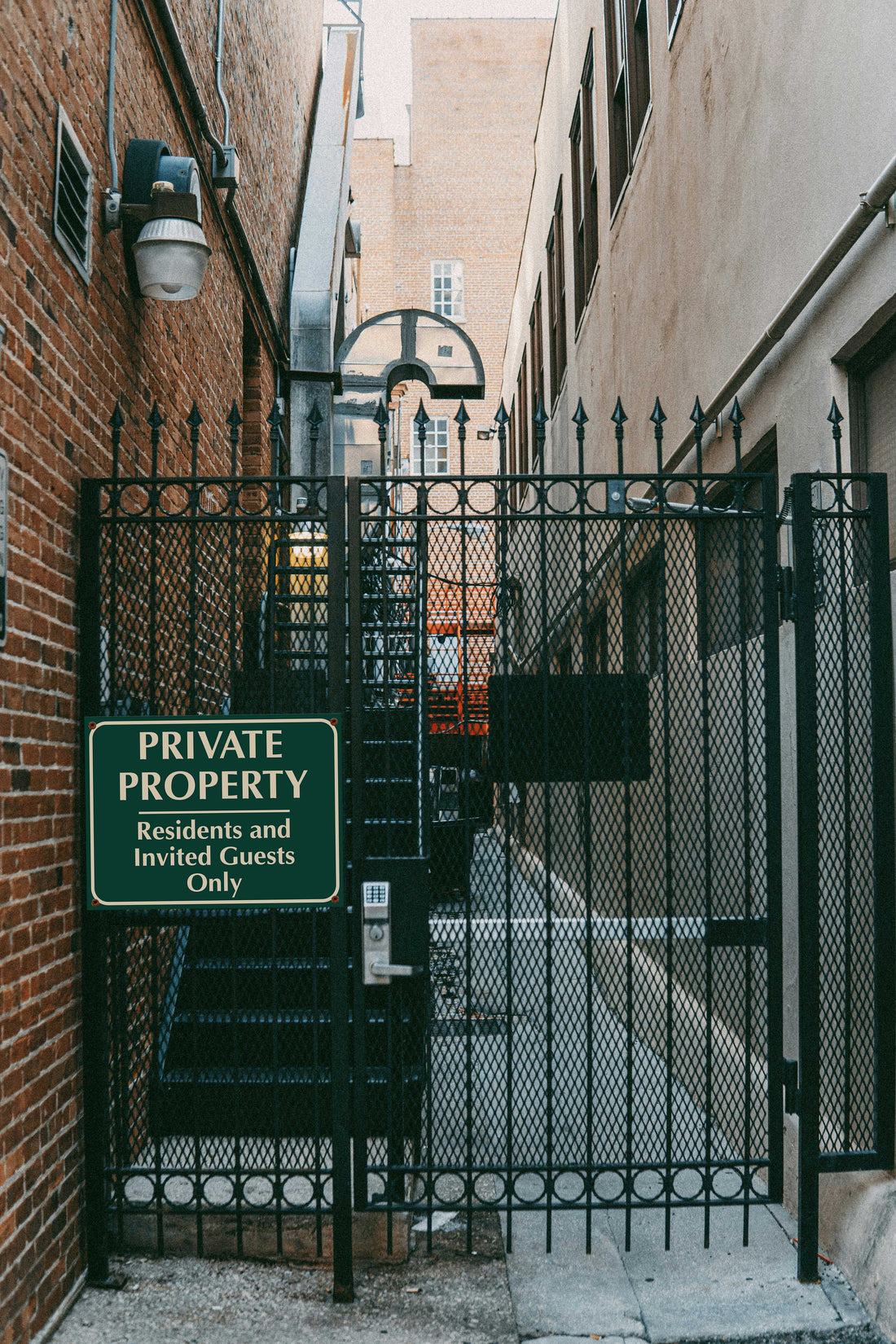 Private Property Residents and Invited Guests Only Sign – New Signs